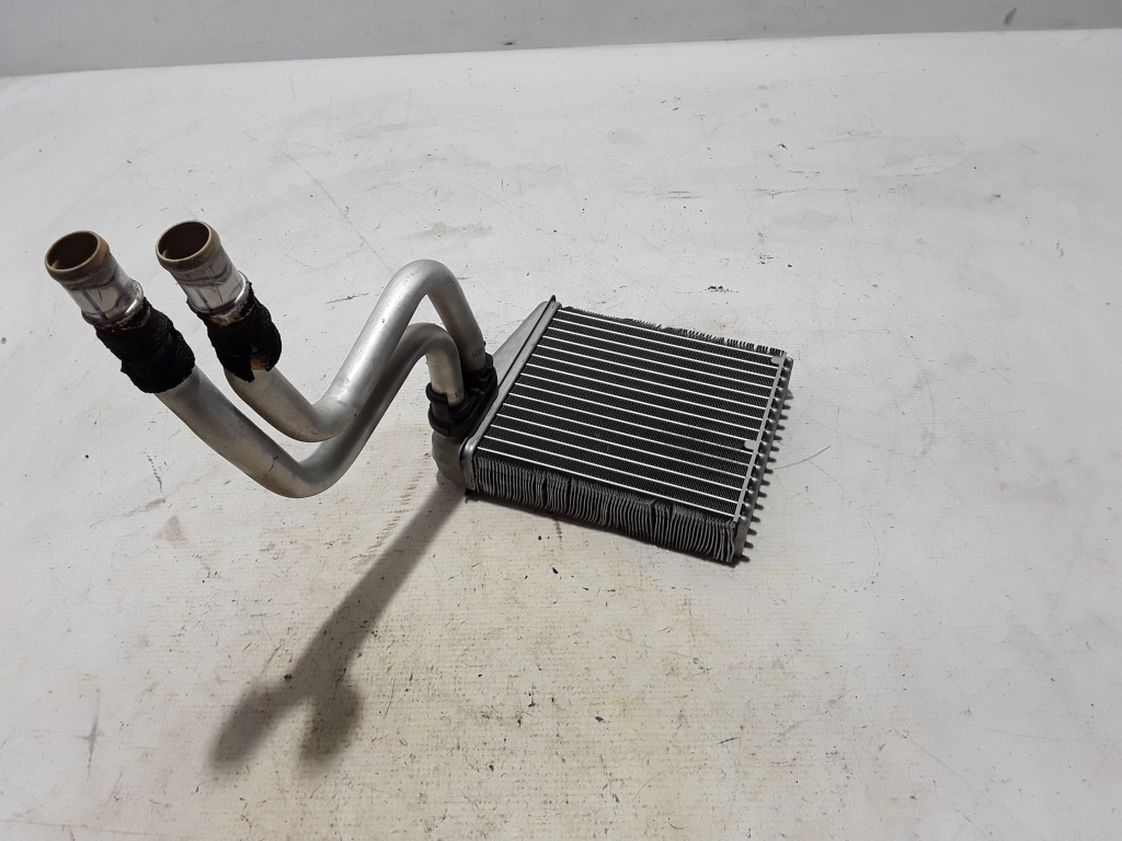 Utilisé RENAULT Clio Radiateur de chauffage habitacle 7701208766