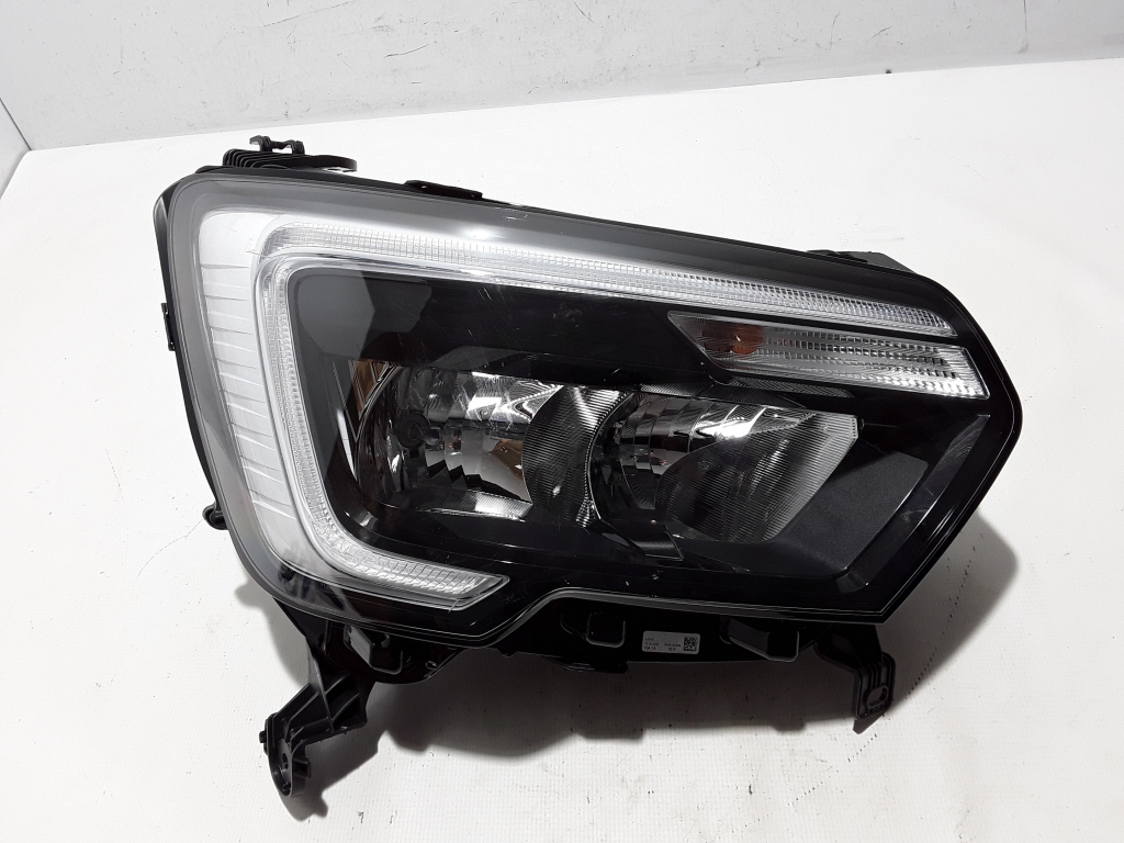 Utilisé RENAULT Master Phare frontale 260105567R