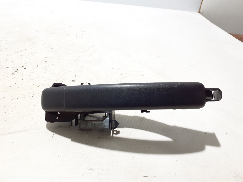 Used RENAULT Trafic Front door external opening handle and its details